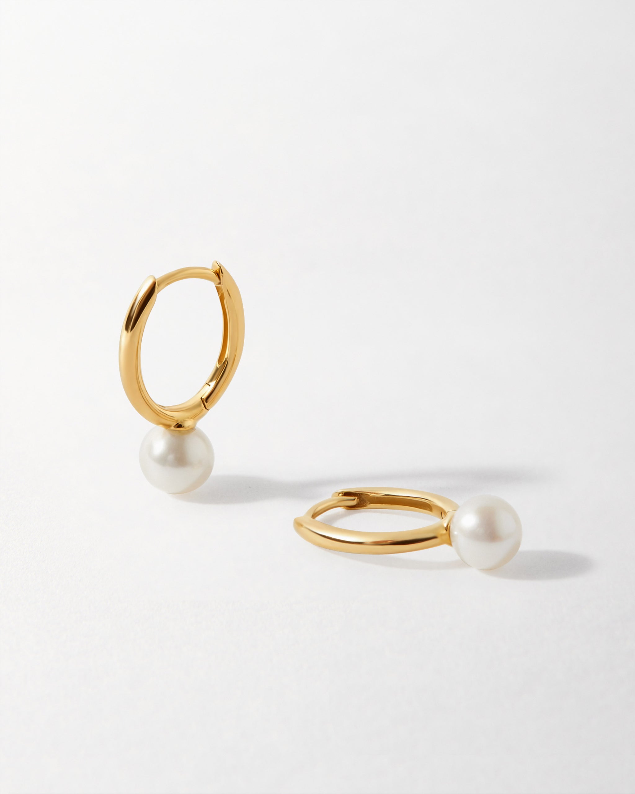 Pearl Oval Hoop Earrings | 14k Solid Yellow Gold – EDGE of EMBER