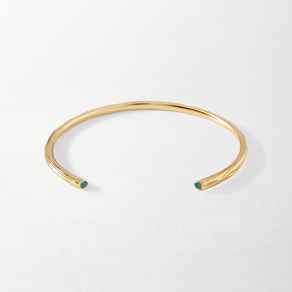 Victoria Textured Emerald Cuff – EDGE of EMBER