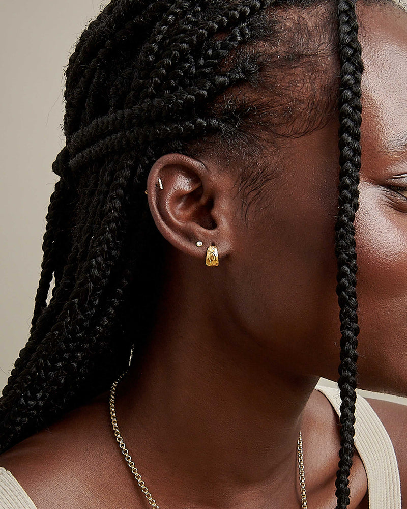 Victoria Textured Emerald Cuff – EDGE of EMBER